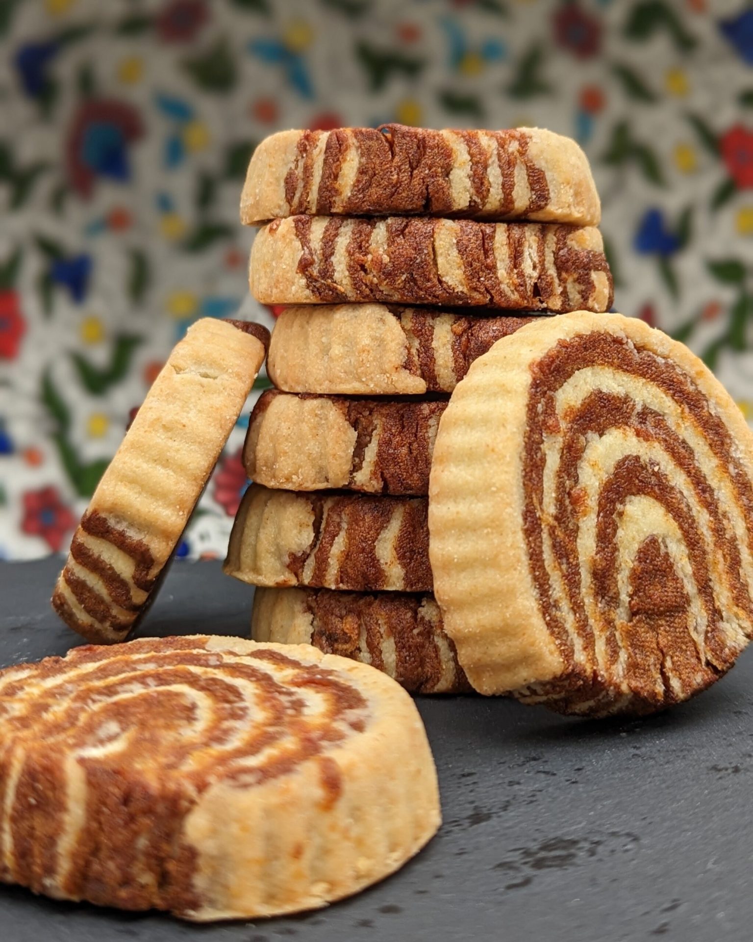 كيكة تمرteta Suad's date cakes - teta's table